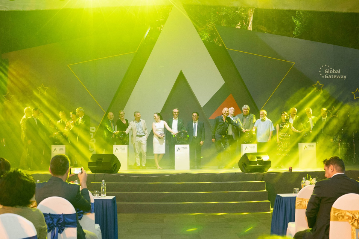 50 000 people witness best of EU cultural diversity at Europe Village ...